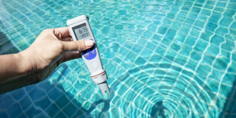 Balancing Comfort and Savings: The Ideal Swimming Pool Temperature ...